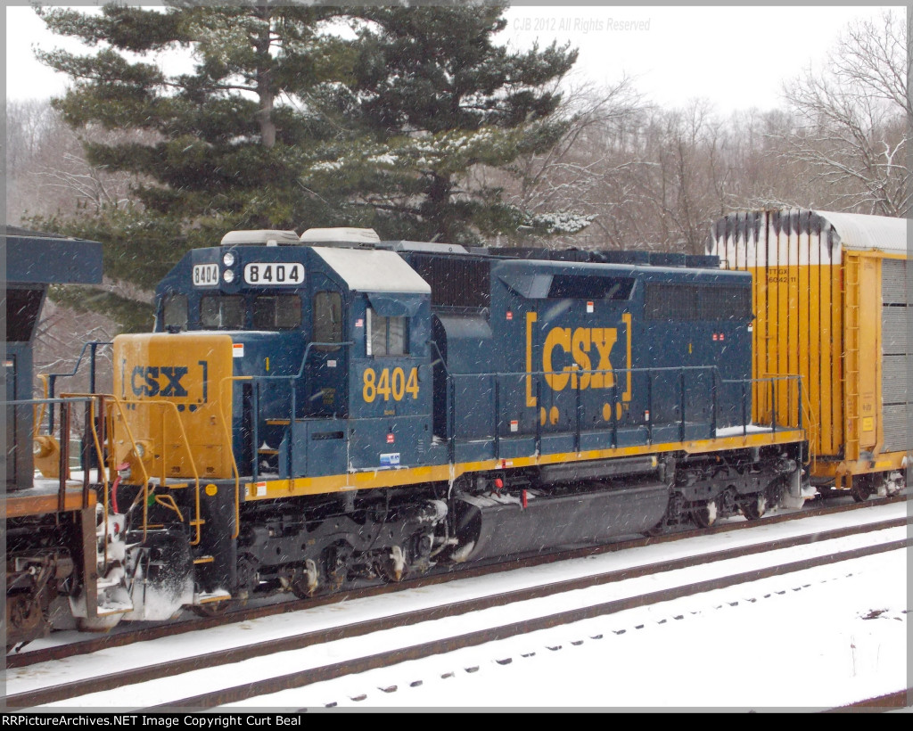 CSX 8404 (conductor's side)